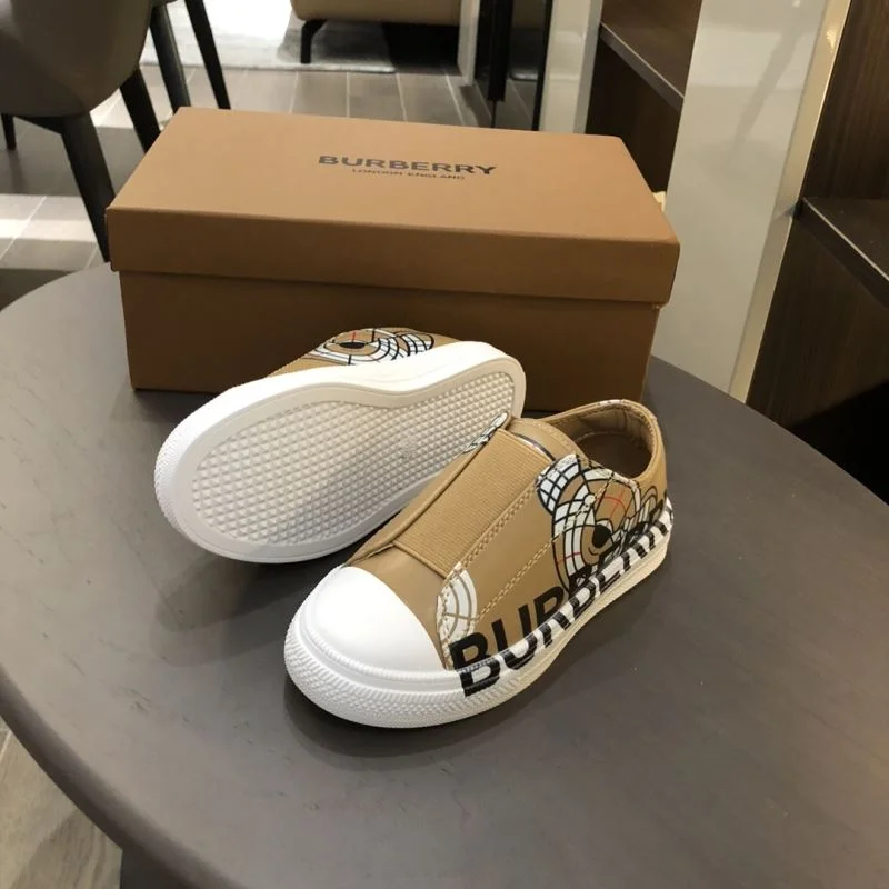 Indistinguishable BURBERRY SHOES