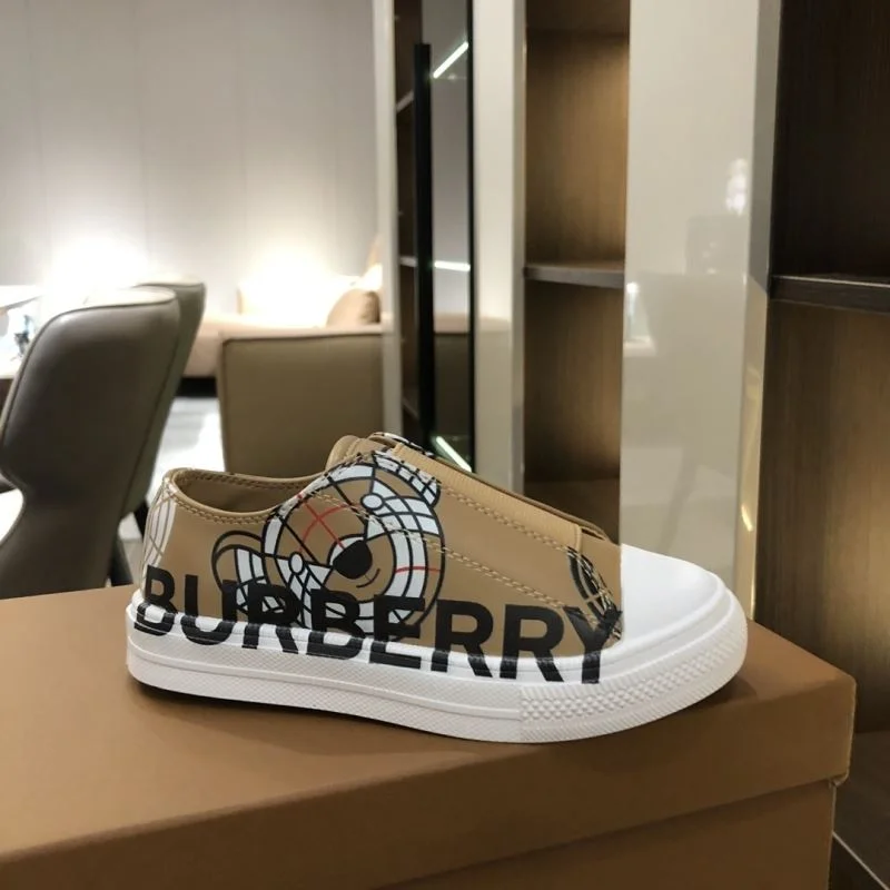 Indistinguishable BURBERRY SHOES
