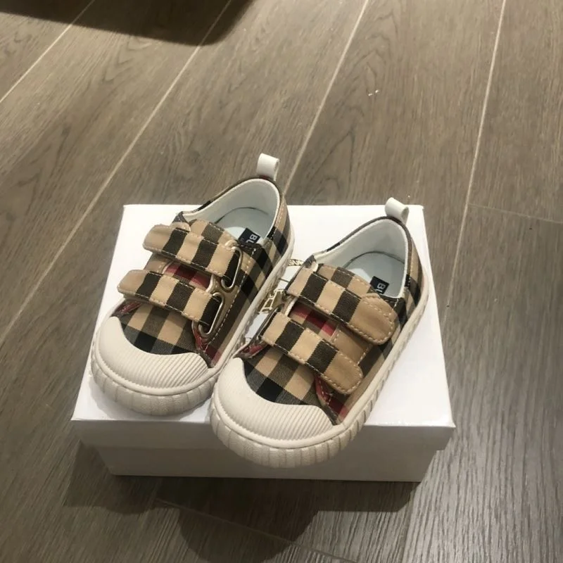 BURBERRY SHOES