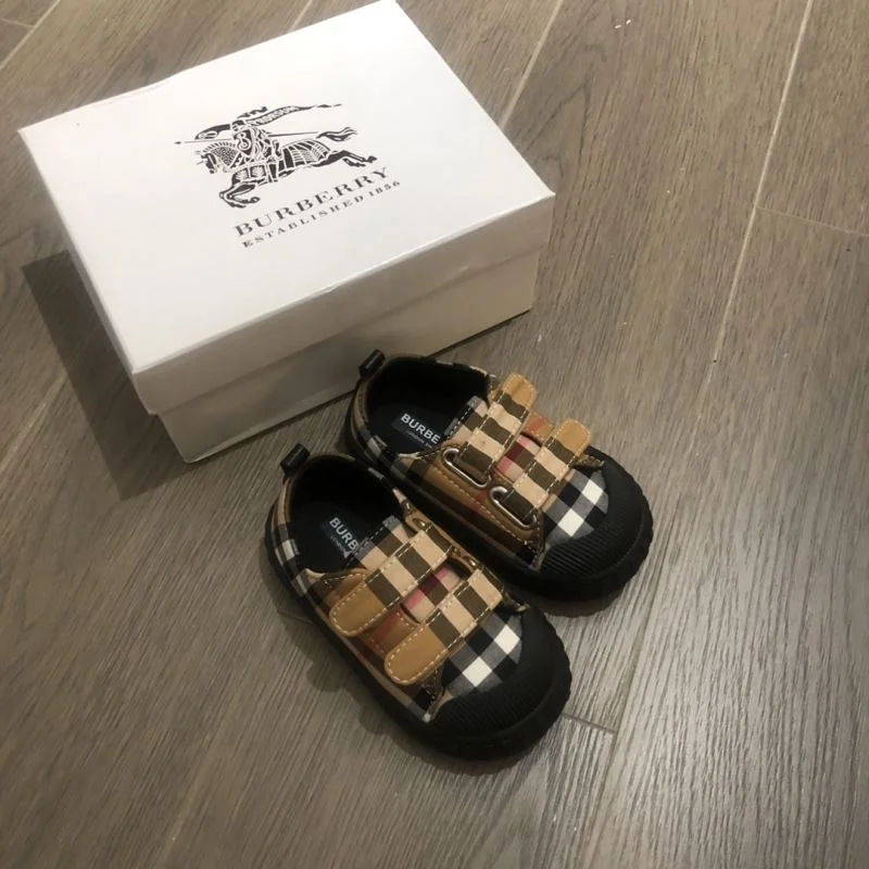 BURBERRY SHOES