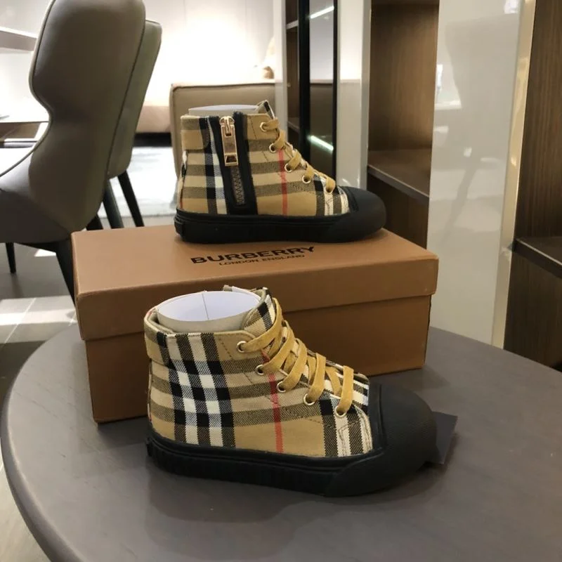 Brand-authenticated BURBERRY SHOES