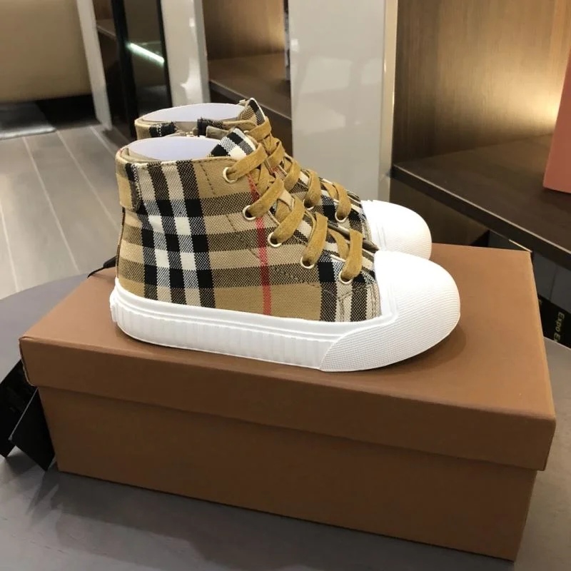 BURBERRY SHOES