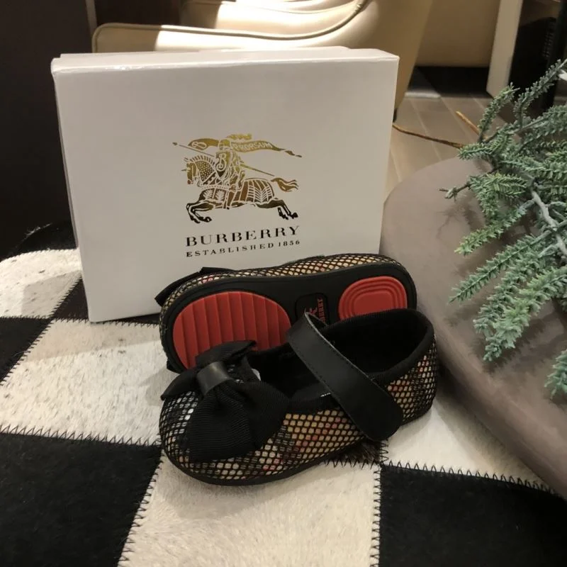 Precise copy BURBERRY SHOES