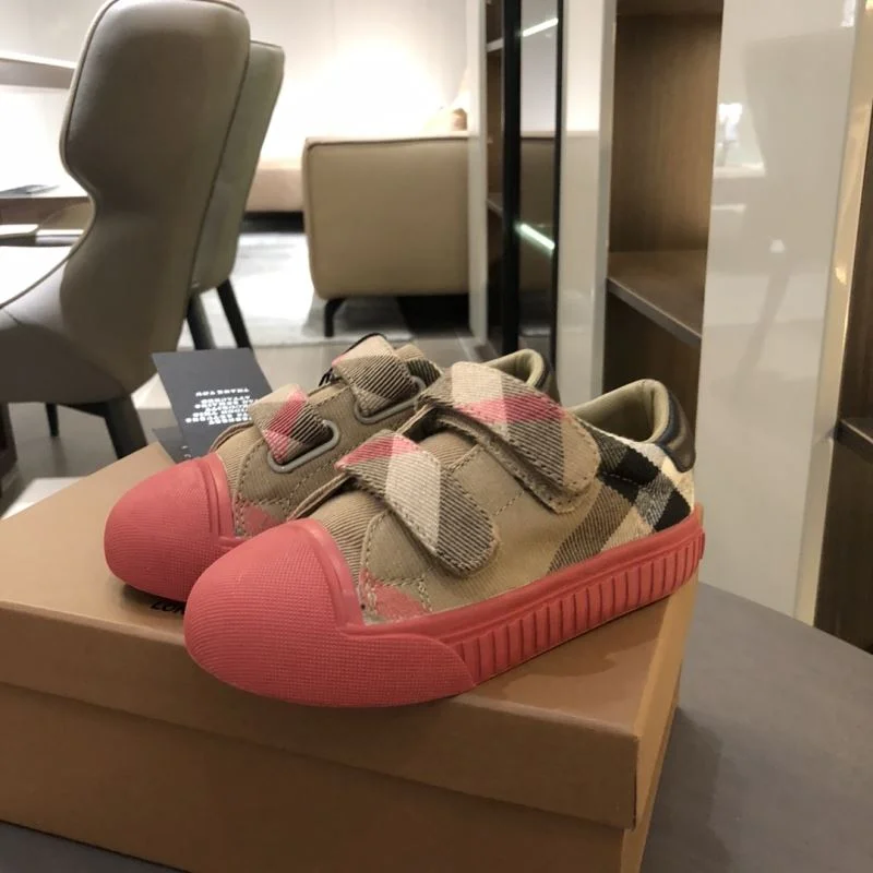 BURBERRY SHOES