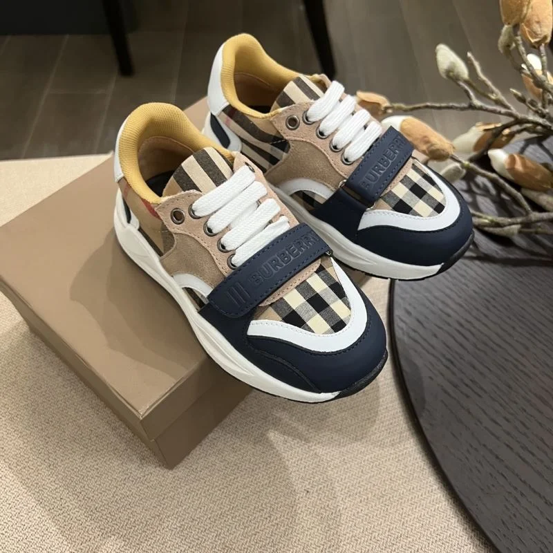 BURBERRY SHOES