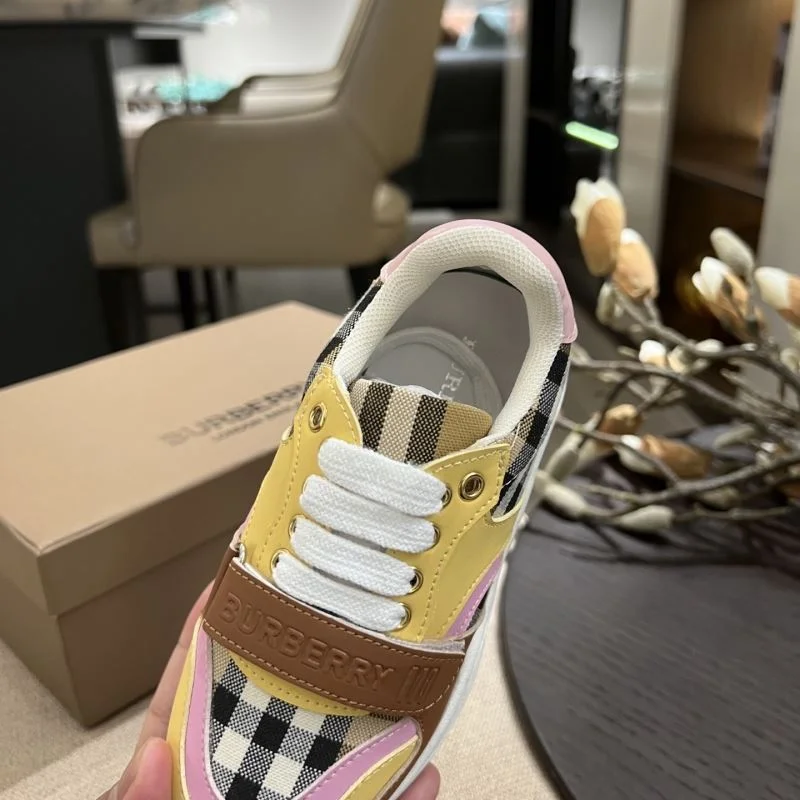 Bargain BURBERRY SHOES