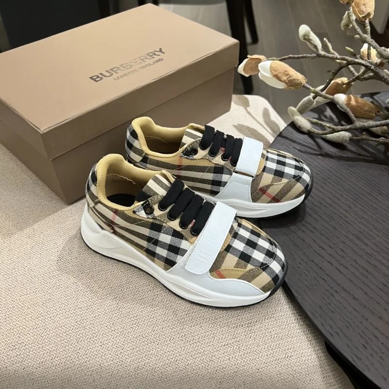 Low-cost BURBERRY SHOES