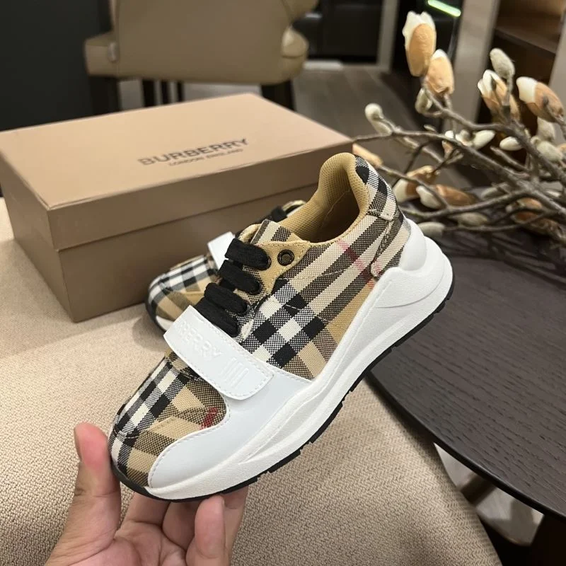 Low-cost BURBERRY SHOES