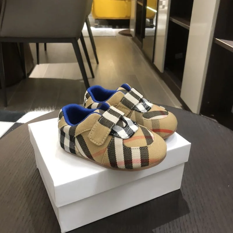 BURBERRY SHOES