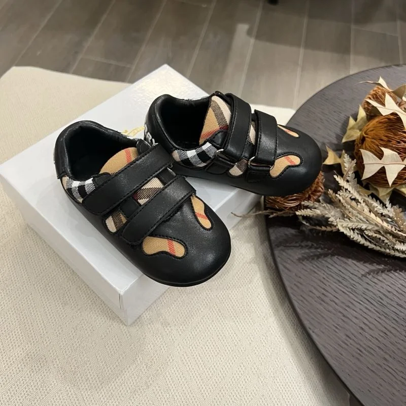 Exact replica BURBERRY SHOES