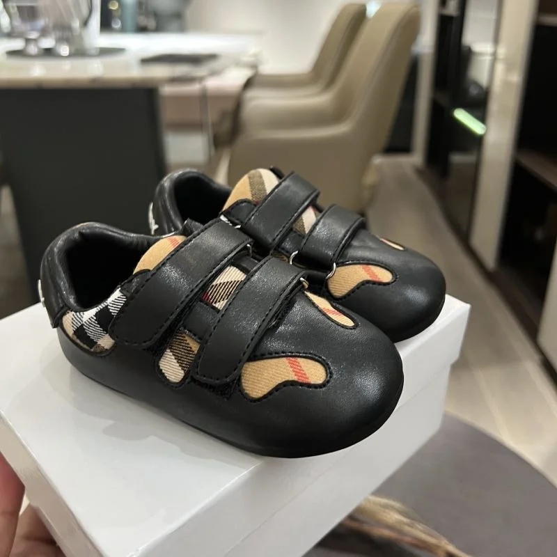 Exact replica BURBERRY SHOES