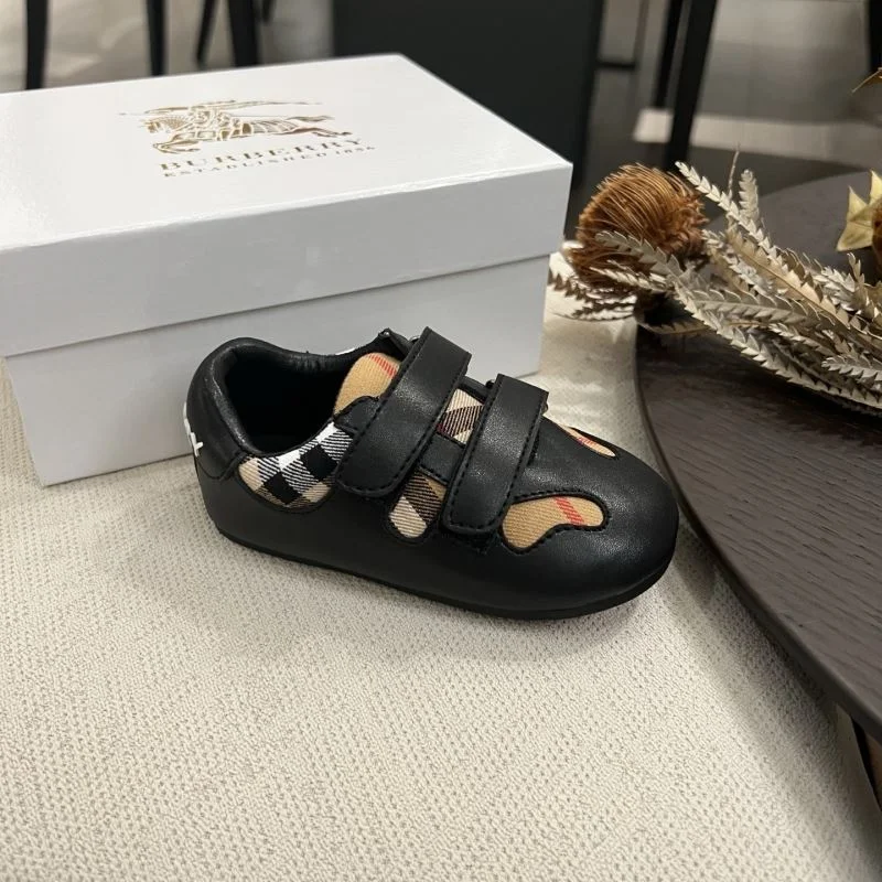Exact replica BURBERRY SHOES