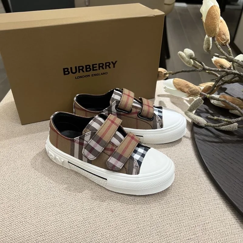 BURBERRY SHOES