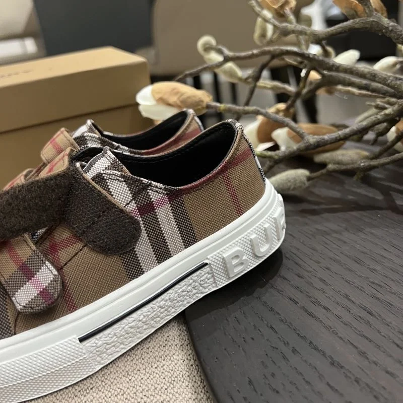 Low-cost BURBERRY SHOES