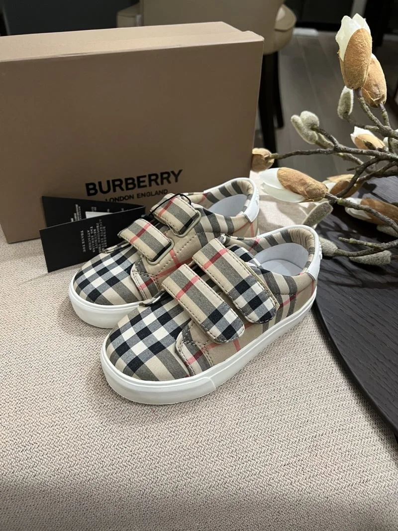 BURBERRY SHOES