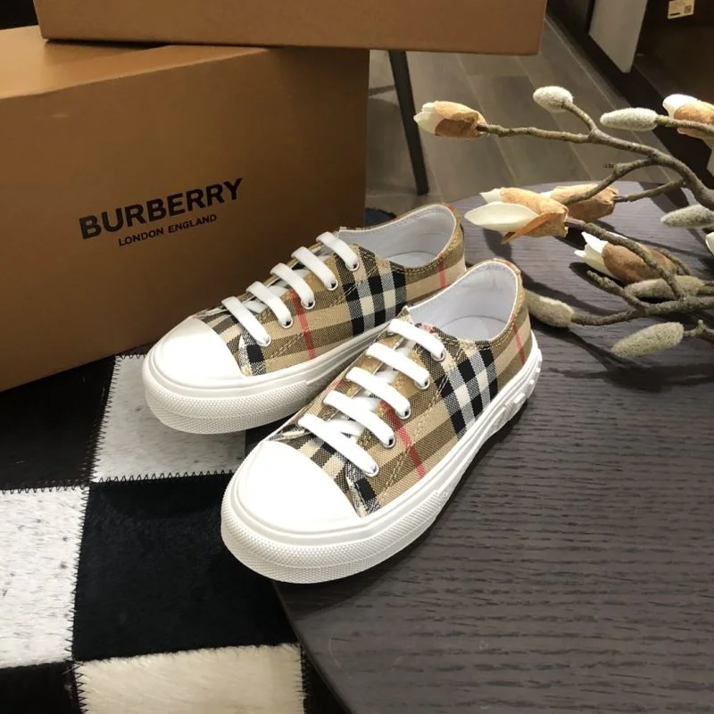 BURBERRY SHOES