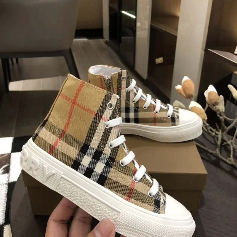 Bargain BURBERRY SHOES
