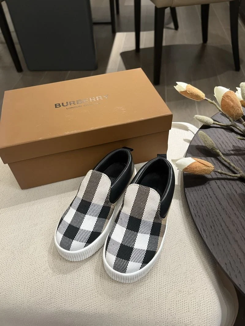 Precise copy BURBERRY SHOES