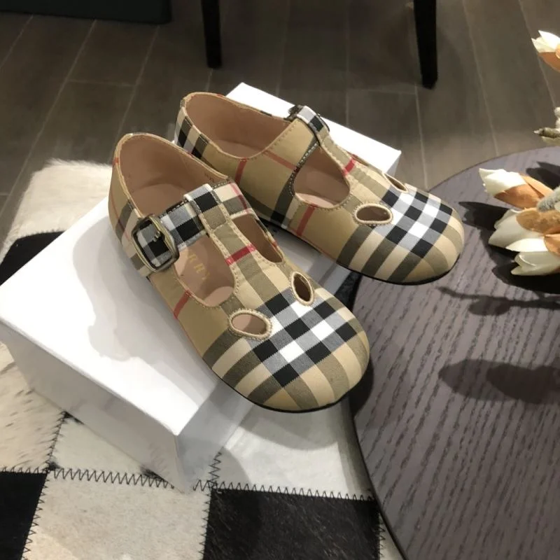 BURBERRY SHOES