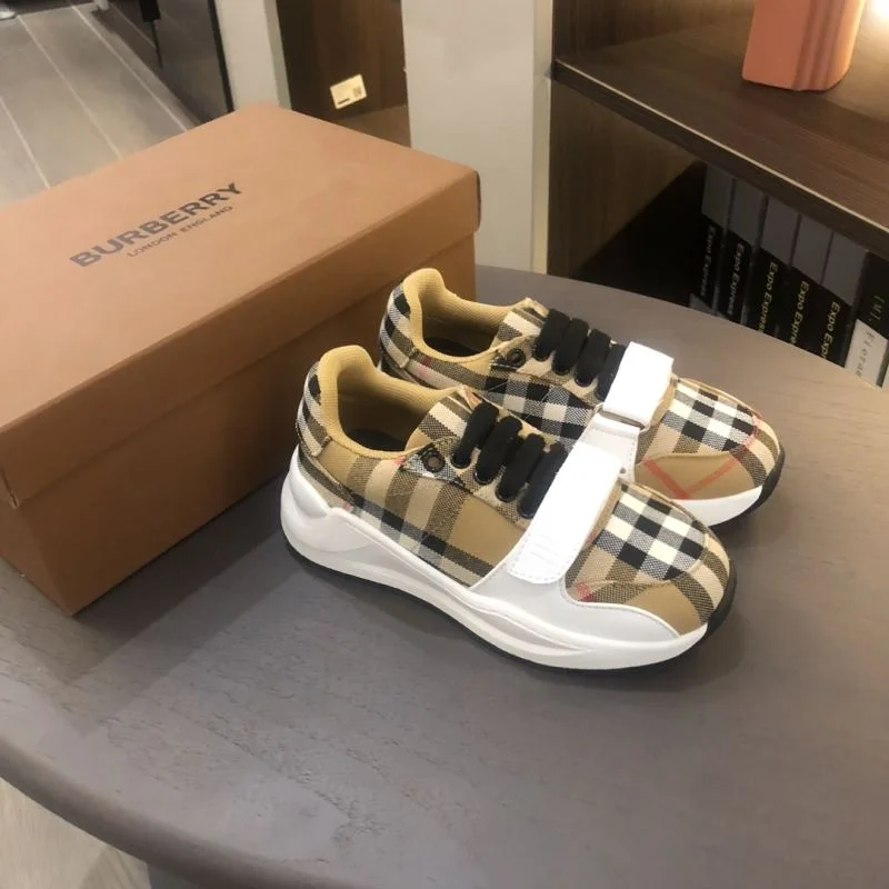 BURBERRY SHOES