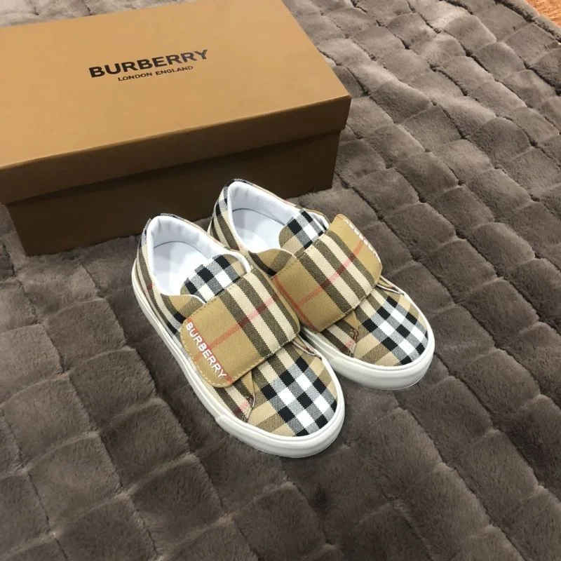 BURBERRY SHOES