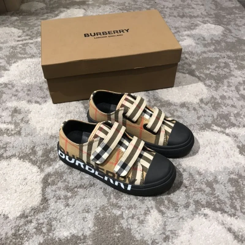 BURBERRY SHOES
