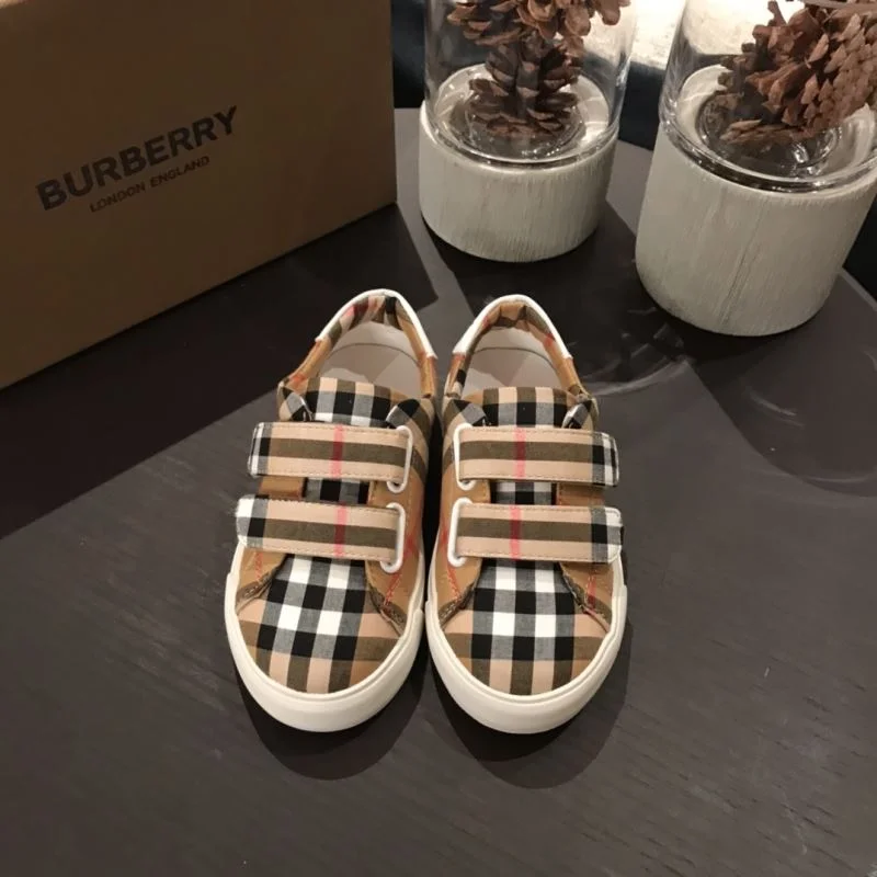 BURBERRY SHOES