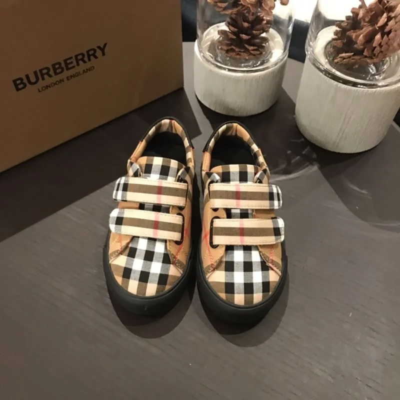 BURBERRY SHOES