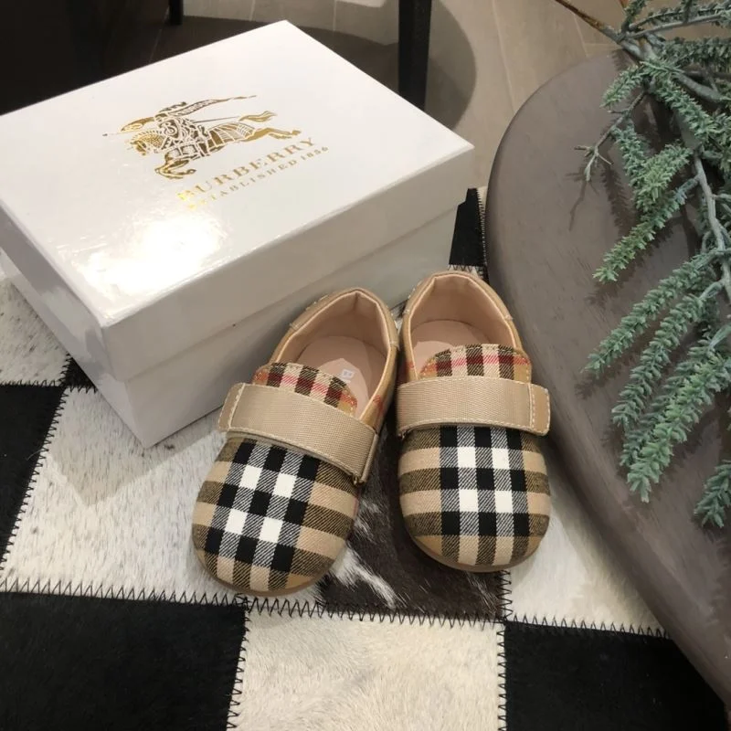 High accuracy BURBERRY SHOES