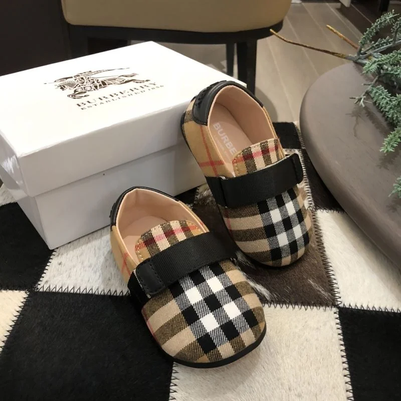BURBERRY SHOES