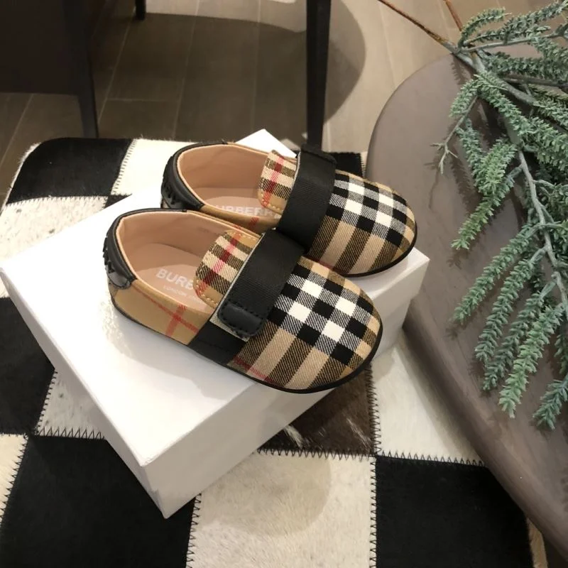 Cut-rate BURBERRY SHOES