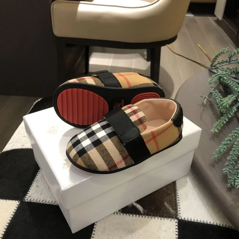 Cut-rate BURBERRY SHOES