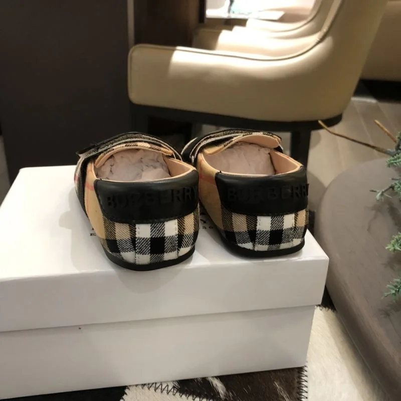 Cut-rate BURBERRY SHOES