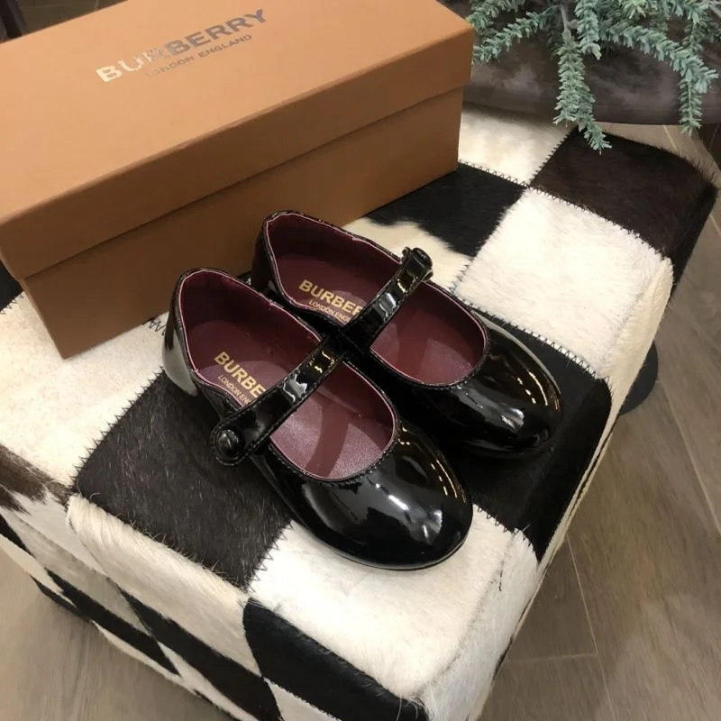 BURBERRY SHOES