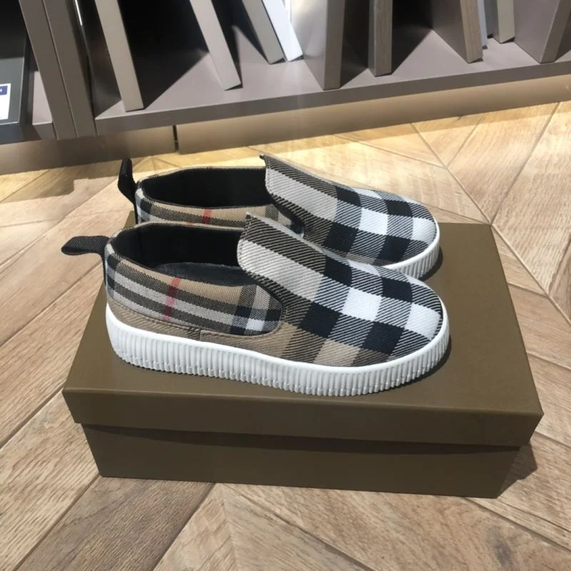 BURBERRY SHOES