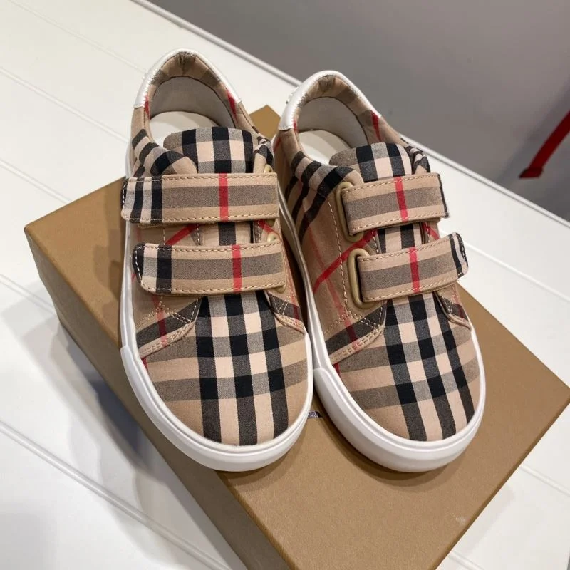 BURBERRY SHOES