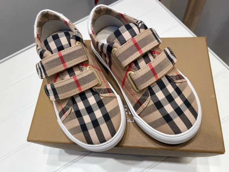 Reasonably priced BURBERRY SHOES