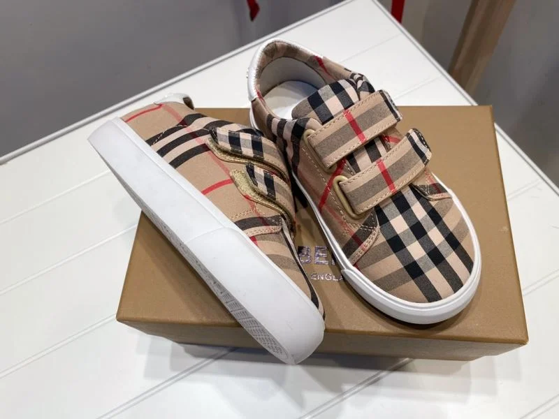 Reasonably priced BURBERRY SHOES