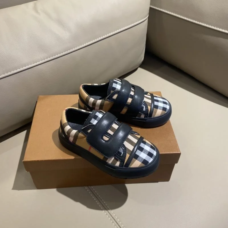 BURBERRY SHOES