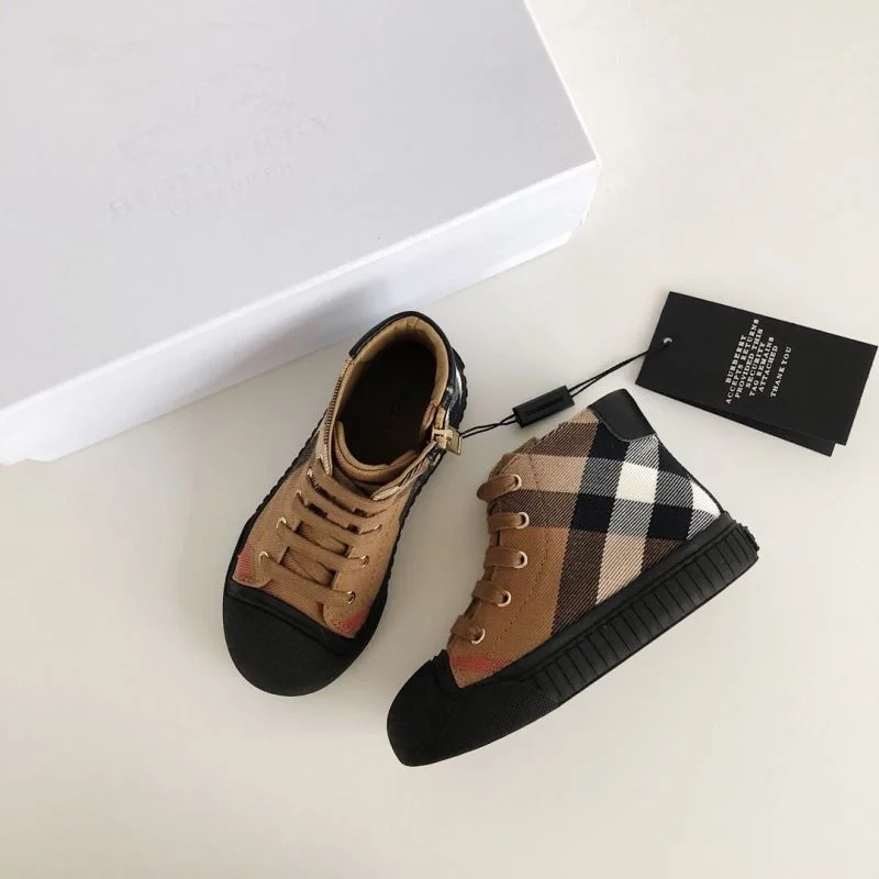 BURBERRY SHOES