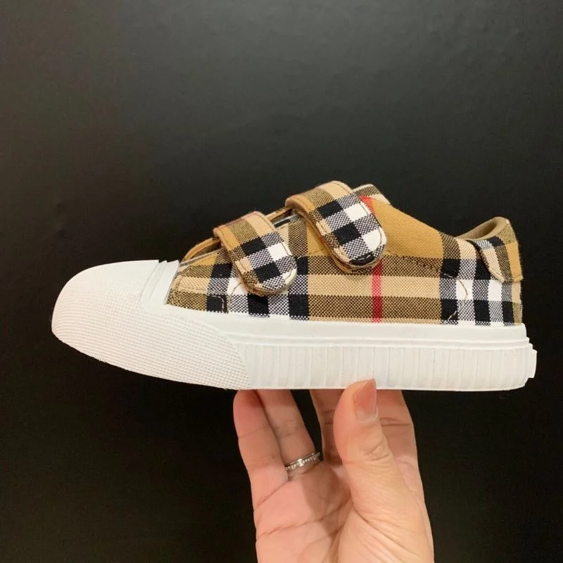 BURBERRY SHOES