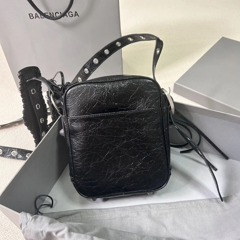Mirror quality Balencia Le Cagole Distressed Silver Motorcycle Phone Bag - Black