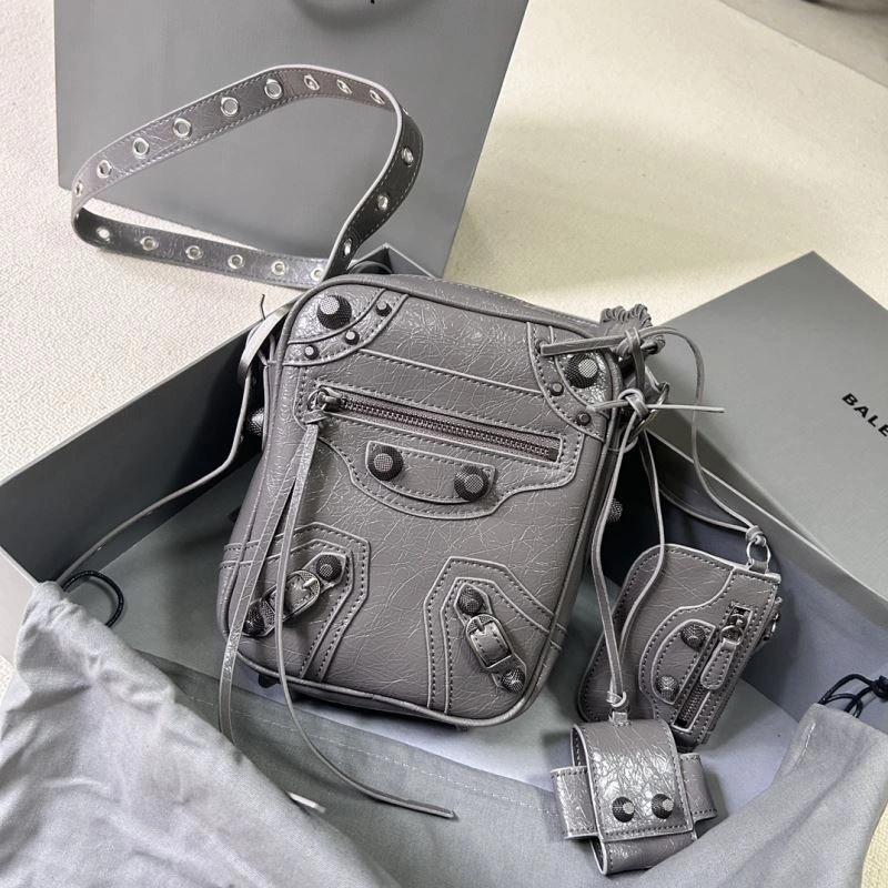 Inexpensive Balencia Le Cagole Motorcycle Phone Bag - Gray Oily Wax Cowhide