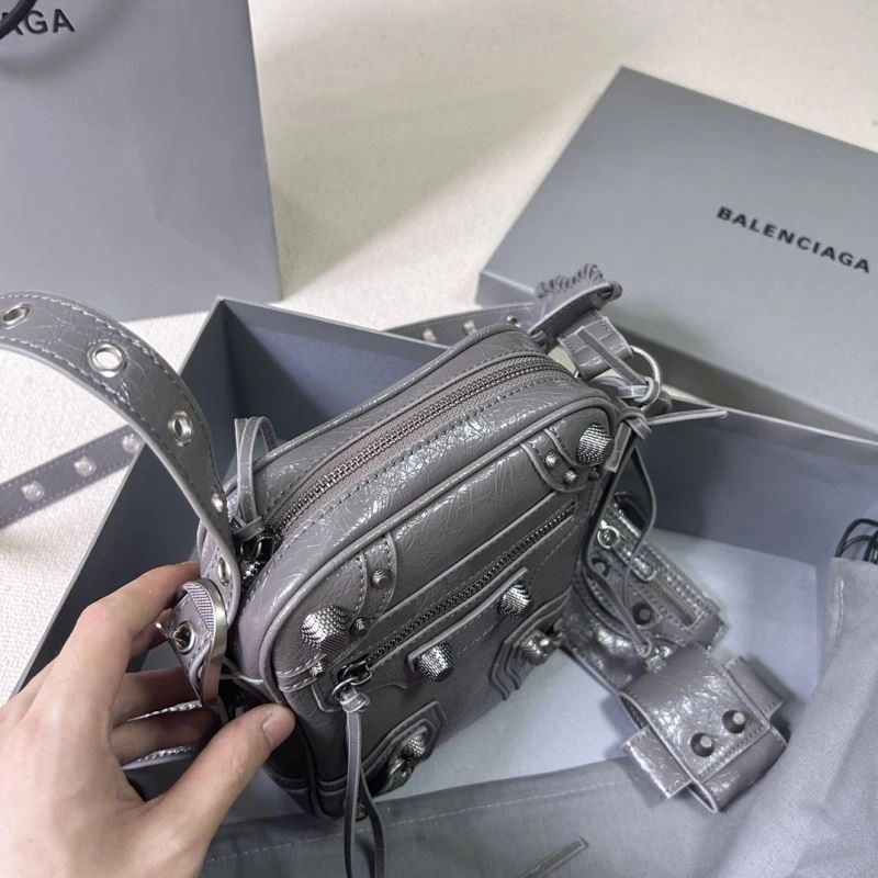 Inexpensive Balencia Le Cagole Motorcycle Phone Bag - Gray Oily Wax Cowhide