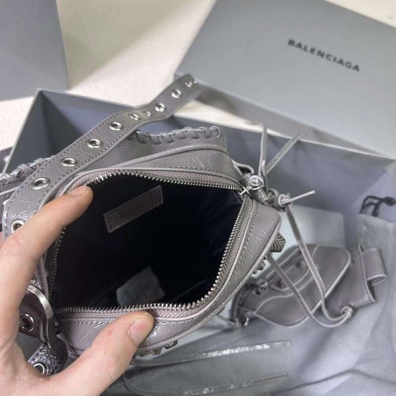 Inexpensive Balencia Le Cagole Motorcycle Phone Bag - Gray Oily Wax Cowhide