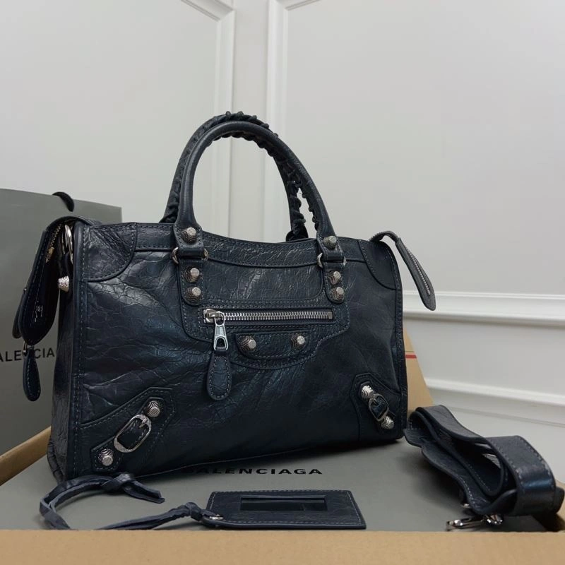 Indistinguishable Balenciaga  Classic Gold City S D.Pink - Cracked Lambskin Handbag