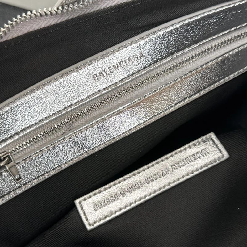 Affordable Balenciaga 2023 Soft Calfskin Adjustable Shoulder Bag Model 80020