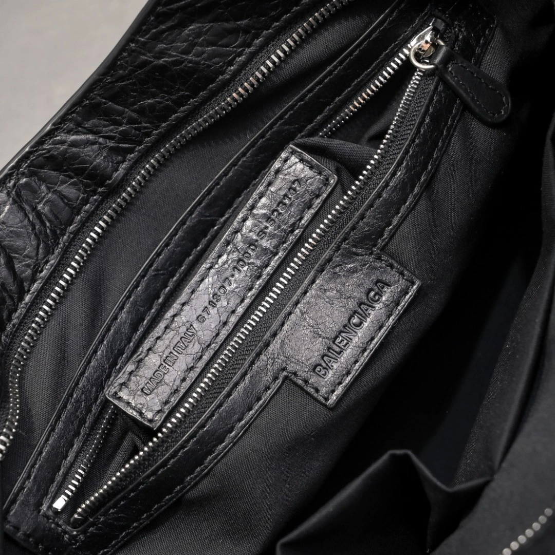 Top mirror Balenciaga 2024 Lie City Motorcycle Bag - Vintage Chic Reimagined