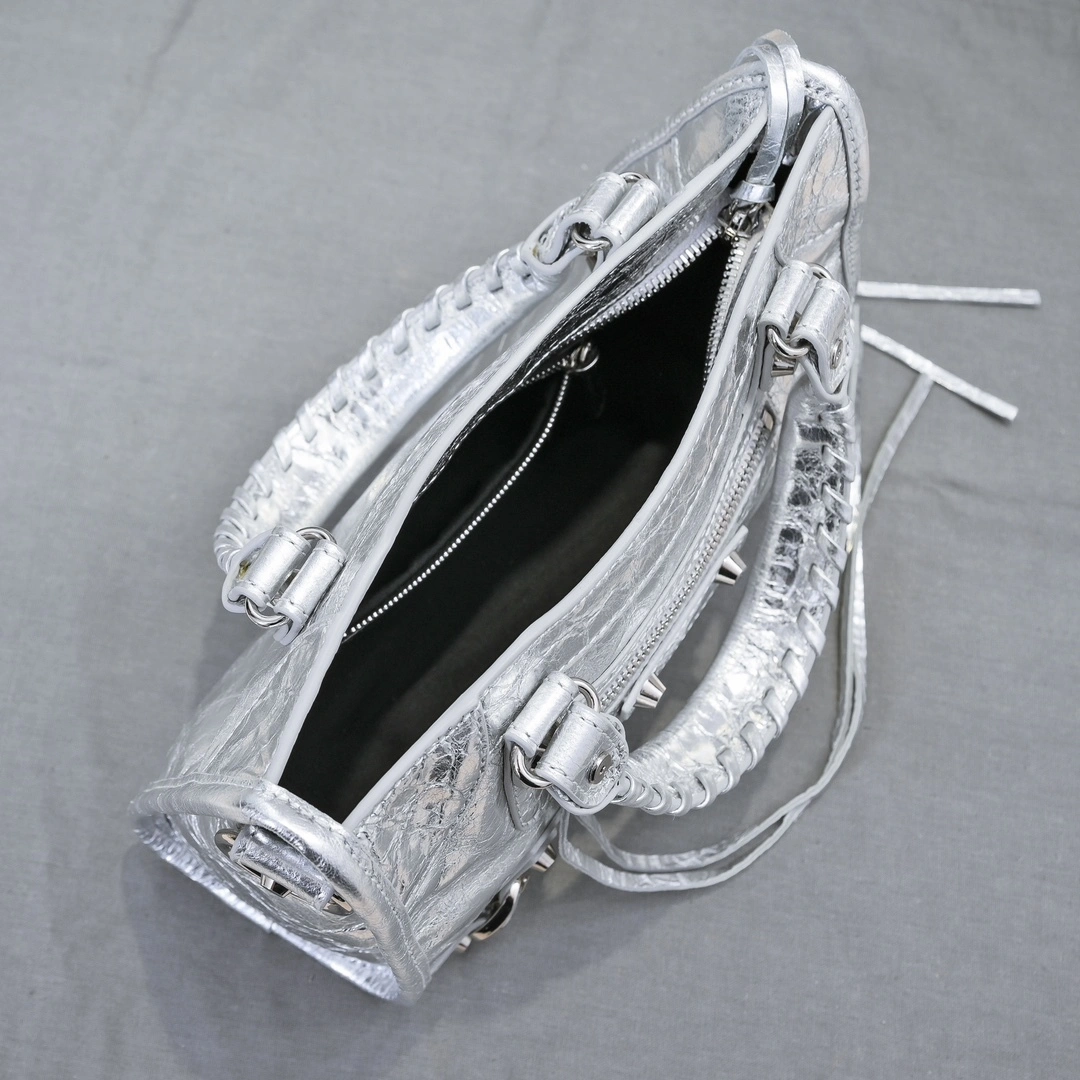 Perfect replica Balenciaga 2024 Retro Chic City Motorcycle Bag