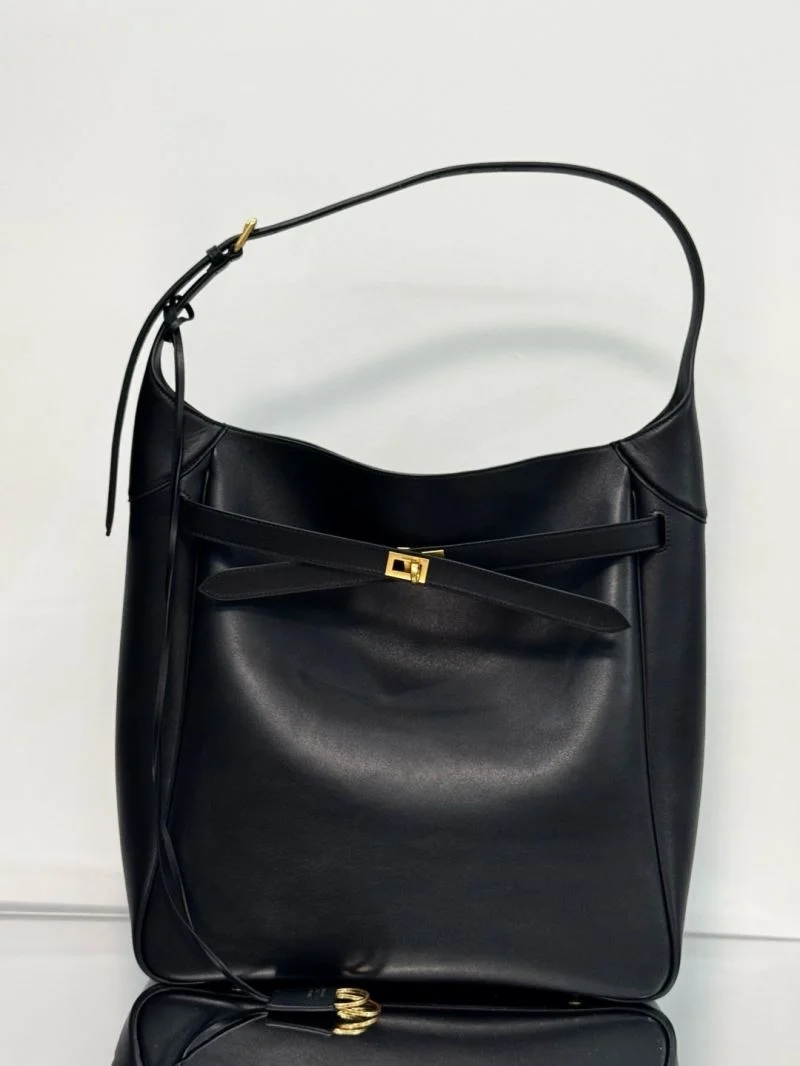 Balenciaga 2024 Winter Collection Urban Elegance Bucket Bag